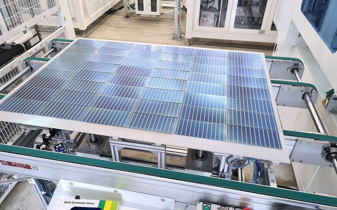 Swiss Solar Solutions produziert moderne Photovoltaikmodule in Worb ...