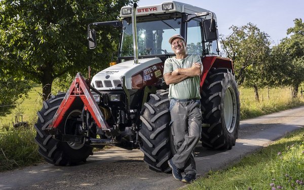 Der Steyr 975 A von Andreas Buser aus Wenslingen BL - diegruene.ch | Die Grüne